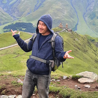 Davit Vacharadze • Hervorragende Reiseleiter • SKR Reisen