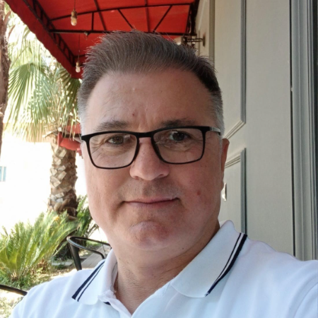 Erjon Avllazagaj • Hervorragende Reiseleiter • SKR Reisen